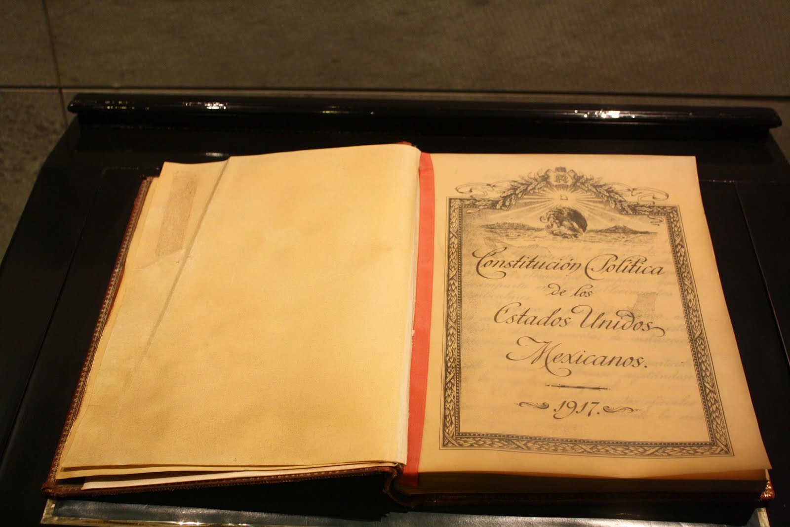 Debemos pensar ya en una nueva Constitución - eloriente.net