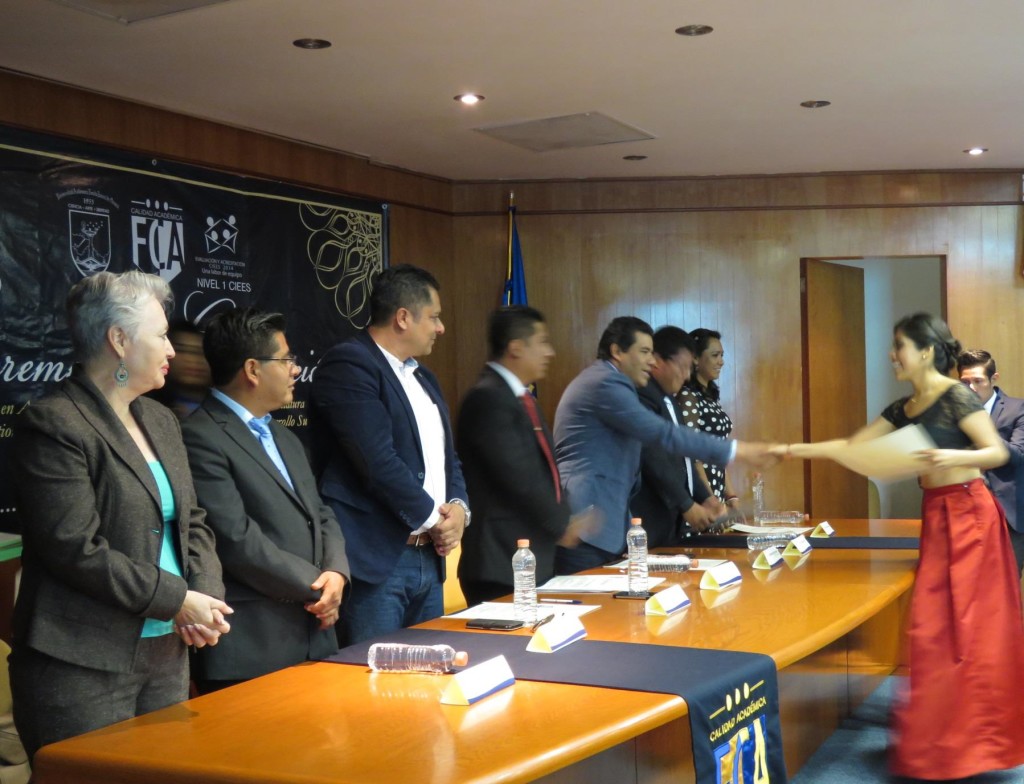 OAXACA: 70 egresados de la Facultad de Contaduría y Administración de ...